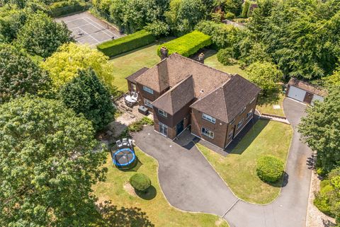 The Hillside, Chelsfield Park BR6, 5 bed detached house for sale, £ ...