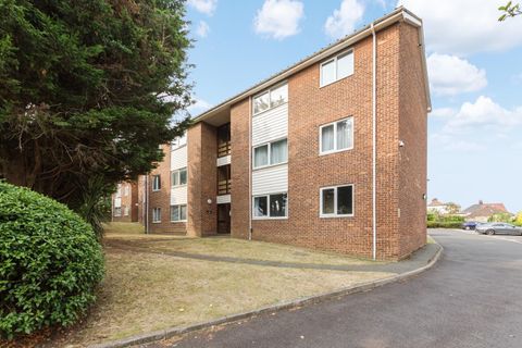 2 bed flat for sale in Station Road, Crayford, Dartford DA1, £275,000 - Zoopla