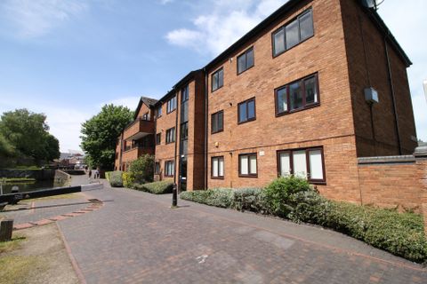 1 bed flat to rent in Richard Lighton House, Parade, Birmingham B1, £ ...