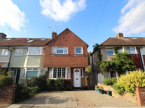 3 bed end terrace house for sale in Fulwell Park Avenue, Twickenham TW2, £675,000 - Zoopla