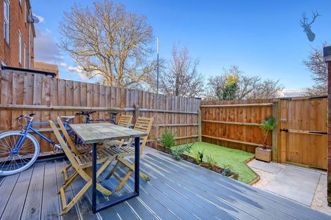 3 bed maisonette for sale in Mabley Street, London E9, £625,000 - Zoopla