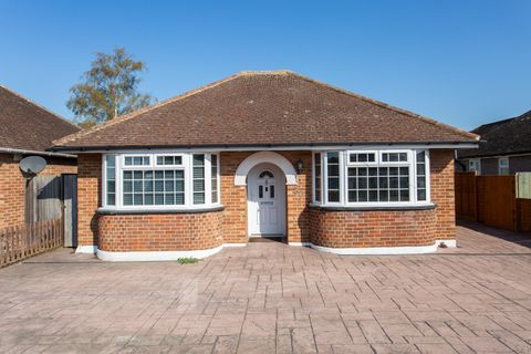 2 bed bungalow for sale in Hunters Forstal Road, Herne Bay, Kent CT6, £ ...