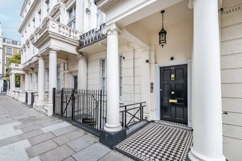 Devonshire Terrace, London W2, 2 bed flat for sale, £700,000 - Zoopla