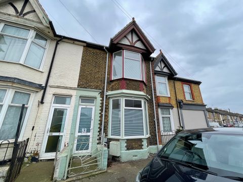 3 bed terraced house to rent in Unity Street, Sheerness ME12, £1,300 ...