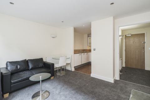 Seagull Lane E16, 1 bed flat to rent, £1,675 pcm - Zoopla