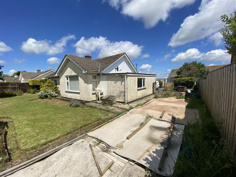 Detached Bungalow With Great Potential, Helston TR13, 3 bed detached ...