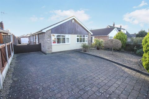 Springmead Drive, Garforth, Leeds LS25, 3 bed detached bungalow for ...