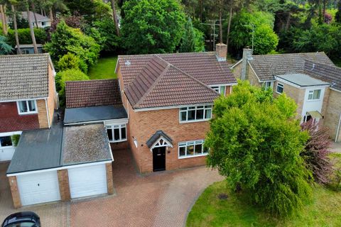 Roundway, Camberley GU15, 4 bed detached house for sale, £675,000 - Zoopla
