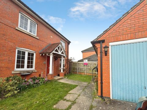 Ross Close, Lincoln LN2, 3 bed semi-detached house to rent, £1,200 pcm ...