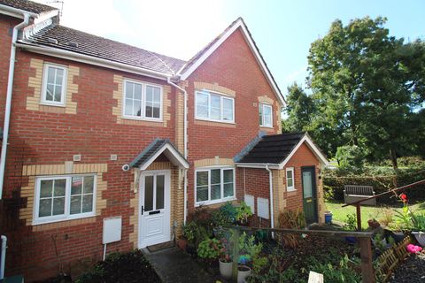 Llwyn Coch, Bridgend, Bridgend County. CF31, 2 bed terraced house for ...