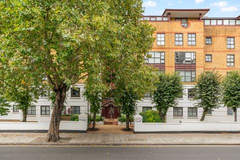 Gloucester Terrace, London W2, 2 bed flat for sale, £1,200,000 - Zoopla