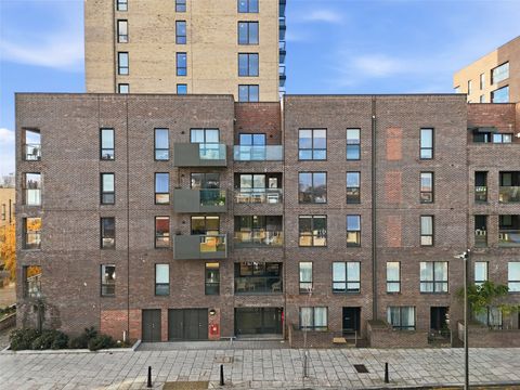 Aston Street, London E14, 1 bed flat for sale, £350,000 - Zoopla