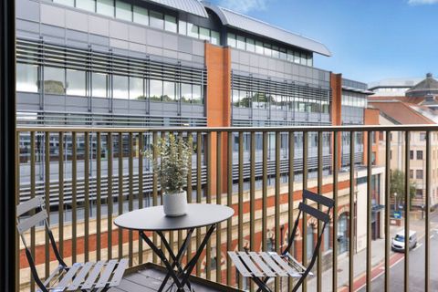 Temple Back, Bristol, Somerset BS1, 2 bed flat to rent, £2,020 pcm - Zoopla