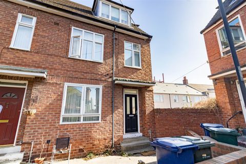 3 bed flat to rent in Spring Garden Lane, Newcastle Upon Tyne NE4, £ ...