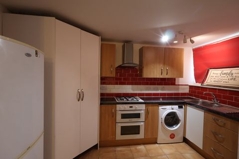 Beeston Courts, Basildon SS15, 4 bed terraced house to rent, £1,750 pcm ...