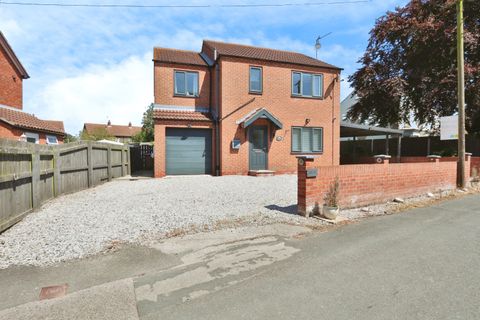 4 bed detached house for sale in Back Lane, Burstwick, Hull HU12, £ ...