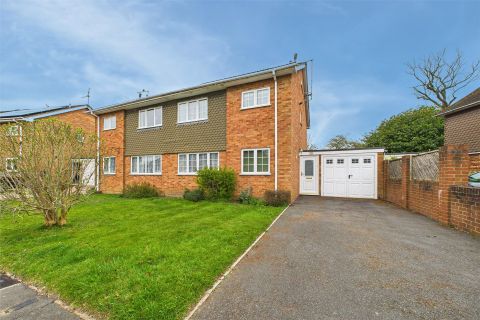 3 bed semi-detached house for sale in Manor Road, Wokingham, Berkshire ...