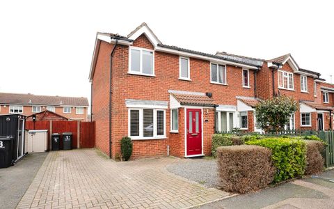 2 bed end terrace house for sale in Henley Deane, Northfleet, Kent DA11, £325,000 - Zoopla