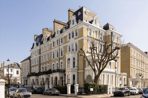 Redcliffe Square, Chelsea, London SW10, 2 bed flat for sale, £800,000 ...