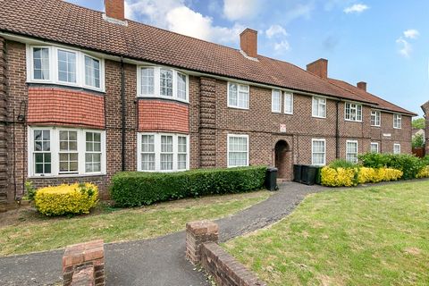 1 bed flat for sale in Downham Way, Bromley BR1, £220,000 - Zoopla