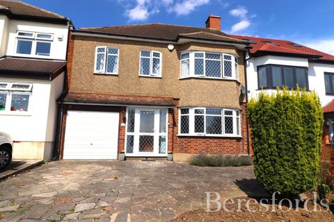 4 bed semi-detached house for sale in Esdaile Gardens, Upminster RM14 ...