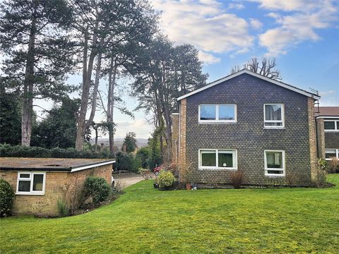 2 bed flat for sale in Elmleigh, Midhurst, West Sussex GU29, £260,000 ...