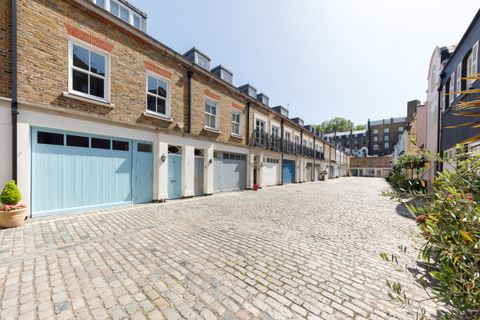 4 bed mews to rent in Conduit Mews, London W2, £6,283 pcm - Zoopla