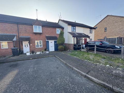 2 bed terraced house for sale in Burgess Field, Springfield, Chelmsford ...