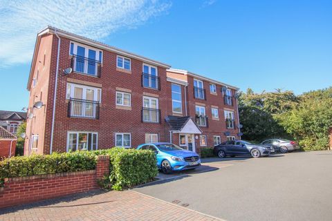 2 bed flat to rent in Signet Square, Stoke, Coventry CV2, £925 pcm - Zoopla