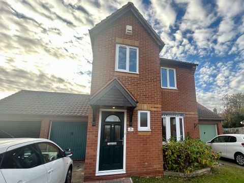 Chartley Court, Shenley Brook End MK5, 3 bed detached house to rent, £ ...
