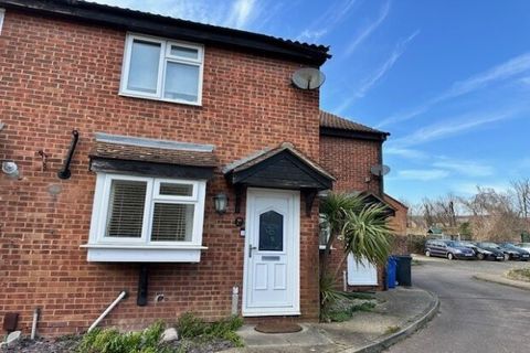 2 bed property to rent in Falcon Avenue, Grays RM17, £1,600 pcm - Zoopla