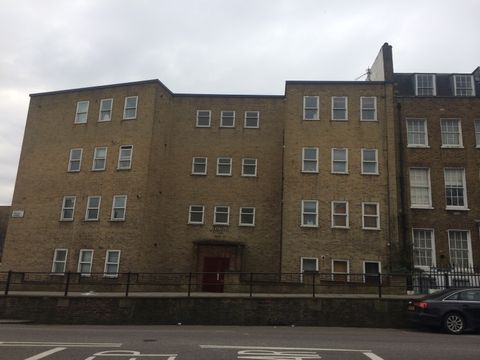 2 bed flat to rent in Cross Street, Islington N1, £1,900 pcm - Zoopla