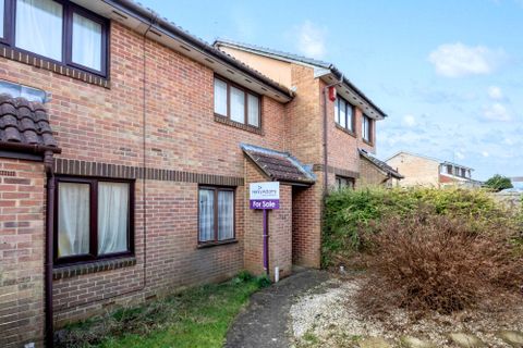 2 bed terraced house for sale in Manor Fields, Horsham RH13, £295,000 ...