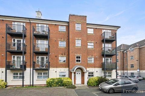 Gilson Place, Coppetts Road, Muswell Hill, London N10, 2 bed flat for ...