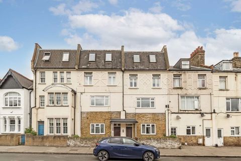 1 bed flat to rent in Replingham Road, London SW18, £1,550 pcm - Zoopla
