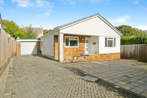3 Bed Bungalow For Sale In Copes Gardens Truro Cornwall TR1 550 000 3-bed-bungalow-for-sale-in-copes-gardens-truro-cornwall-tr1-550-000