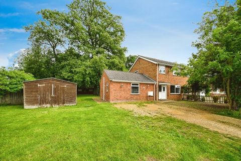 College Drive, Heacham PE31, 4 bed semi-detached house for sale, £ ...