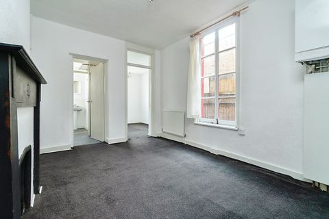 1 bed flat for sale in Haydons Road, Wimbledon SW19, £350,000 - Zoopla