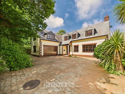 Llwyncelyn, Trefwrgi Road, Goodwick SA64, 5 bed detached bungalow for ...