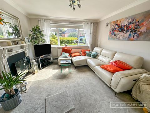 Wolsey Court, Bridge Road, East Molesey KT8, 2 bed flat to rent, £1,795 ...