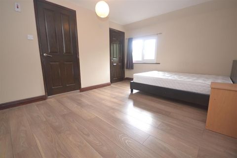 Studio to rent in London Road, Earley, Reading RG1, £850 pcm - Zoopla