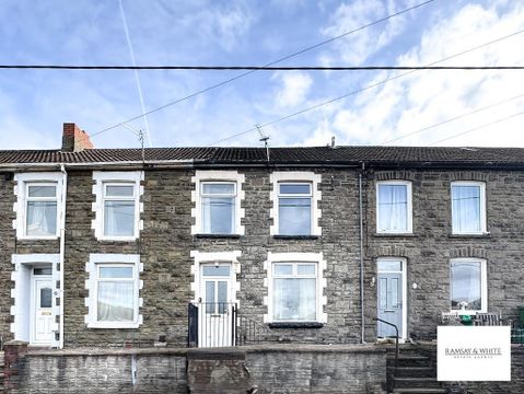 Howell Street, Cilfynydd, Pontypridd, Rct CF37, 4 bed terraced house to ...