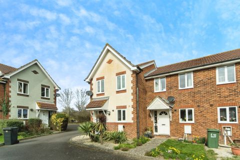 2 bed end terrace house for sale in Broad Oak Close, Eastbourne BN23, £ ...