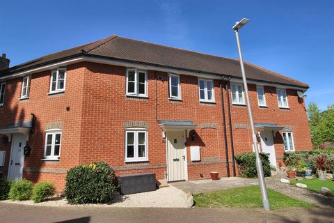 4 bed maisonette for sale in Horsecroft Way, Tilehurst, Reading RG31, £ ...