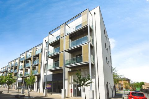 1 bed flat for sale in Cunard Square, Chelmsford CM1, £60,000 - Zoopla