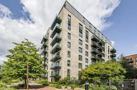 Watson House, 4 Greenleaf Walk UB1, Studio for sale, £330,000 - Zoopla