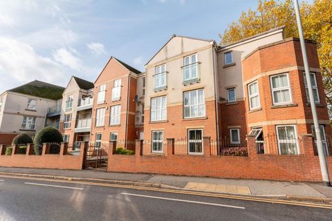 Astoria Court, Roundhay Road, Leeds LS8, 2 bed flat for sale, £150,000 ...