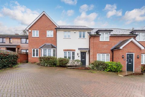 Meadow Bank Cottages, Boyn Hill Road, Maidenhead SL6, 3 bed terraced ...