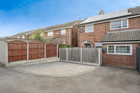 Manor Farm Close, Adwick-Le-Street, Doncaster DN6, 3 bed semi-detached ...
