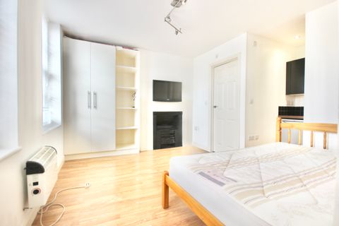 The Burroughs, London NW4, Studio to rent, £925 pcm - Zoopla